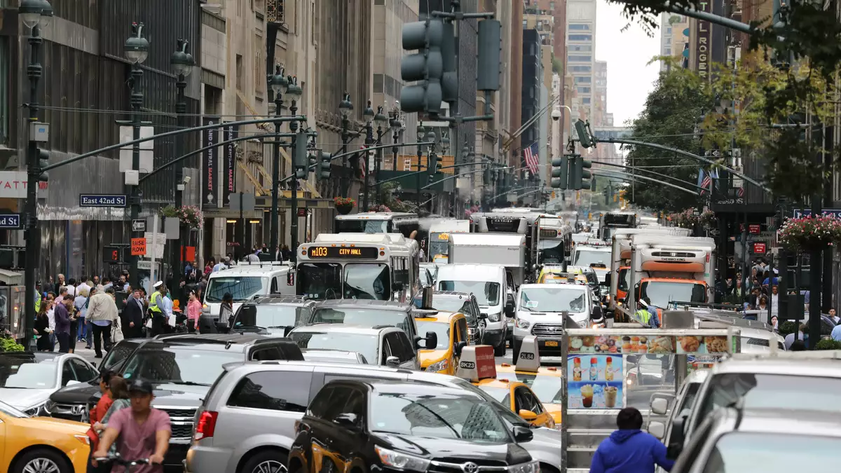 Mastering NYC Traffic Laws for Safe Driving | Freedom Driving School
